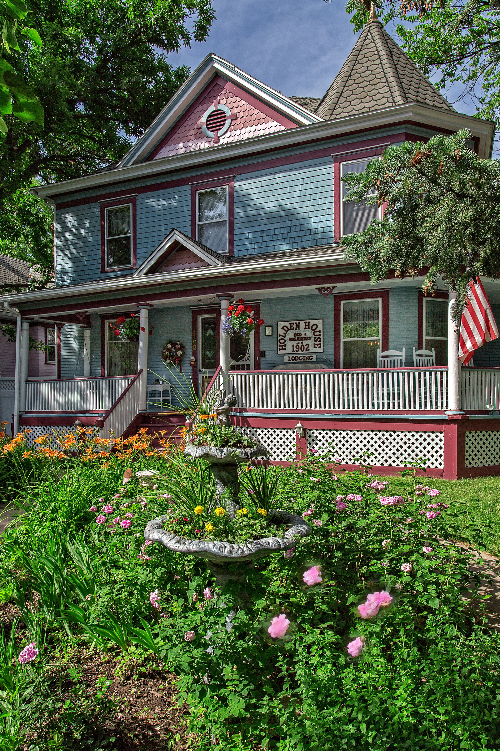 Holden House 1902 Bed & Breakfast Inn: Photo Tour